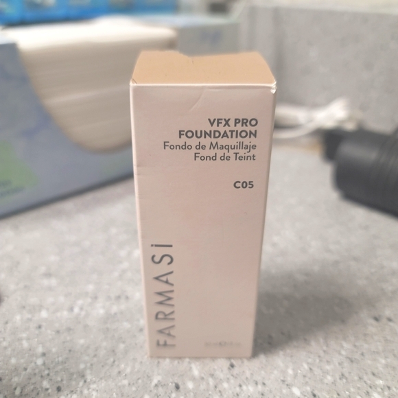 Farmasi | Makeup | Farmasi Vfx Pro Foundation C5 | Poshmark